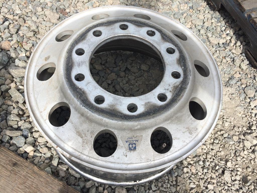 2016 Freightliner Cascadia Wheel | Payless Truck Parts