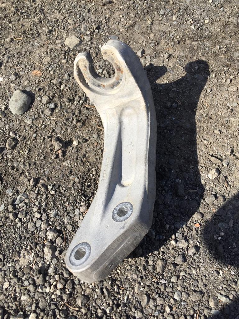 2015 Volvo Brackets, Misc. | Payless Truck Parts