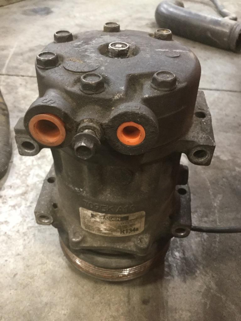 Air Conditioner Compressor | Payless Truck Parts