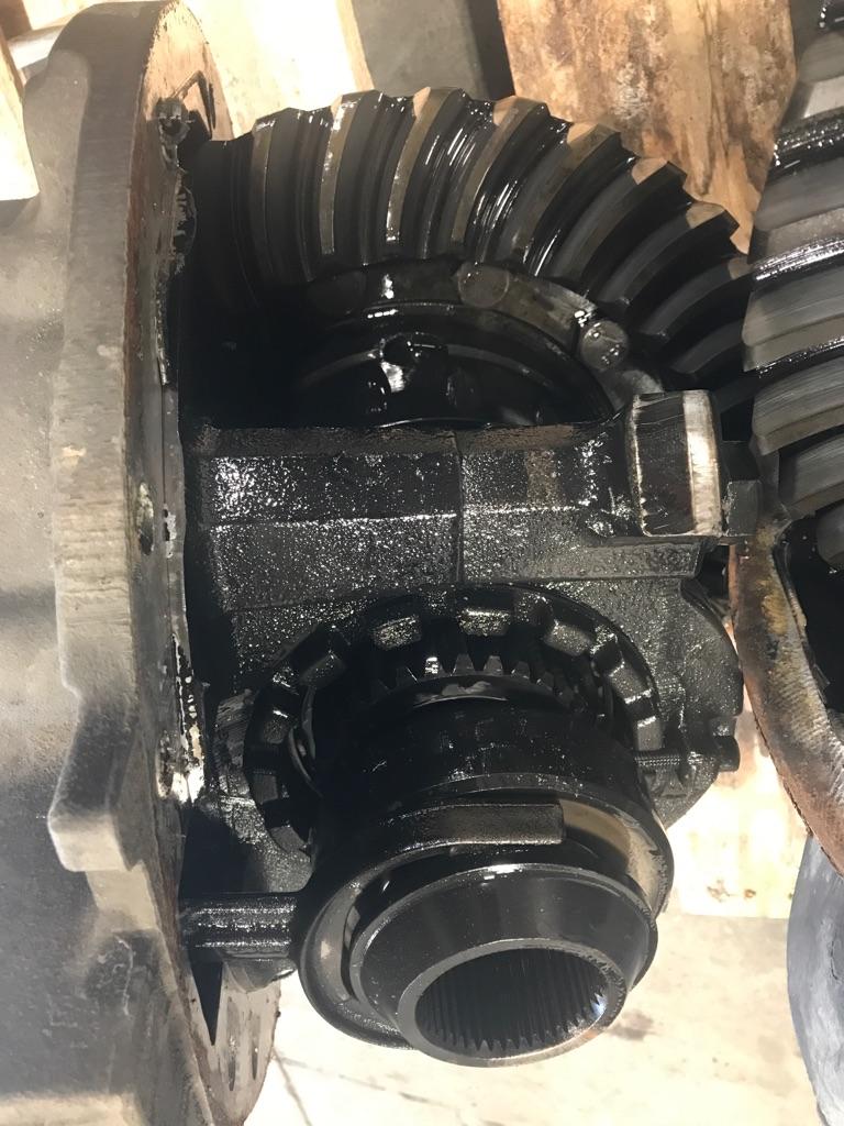 2015 Freightliner Cascadia Differential Assembly (Rear, Rear) | Payless ...