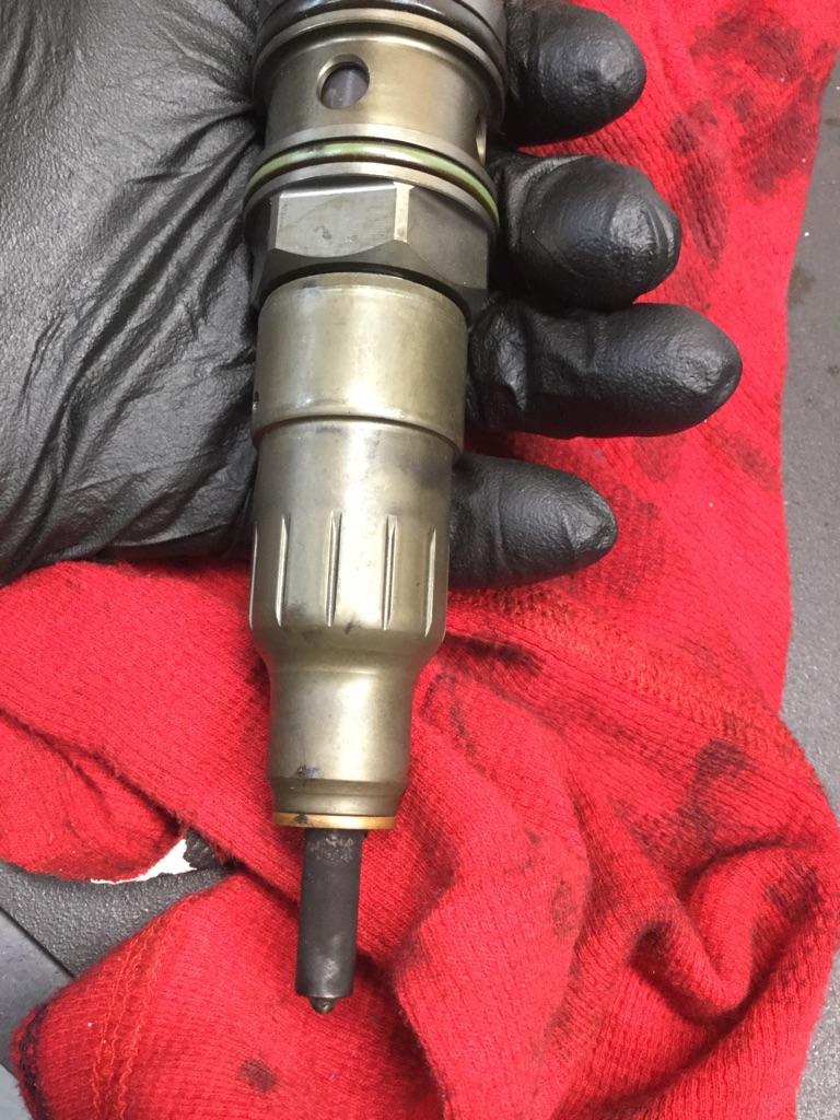 Detroit DD15 Fuel Injector | Payless Truck Parts