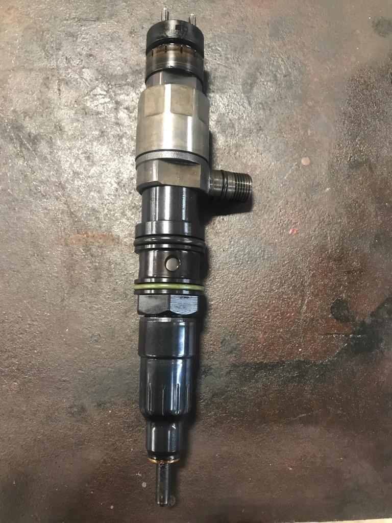 Detroit DD15 Fuel Injector | Payless Truck Parts