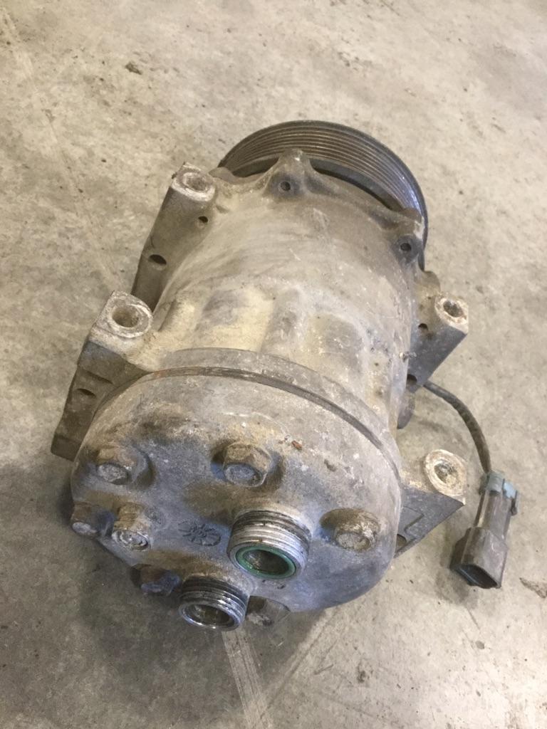 Air Conditioner Compressor | Payless Truck Parts