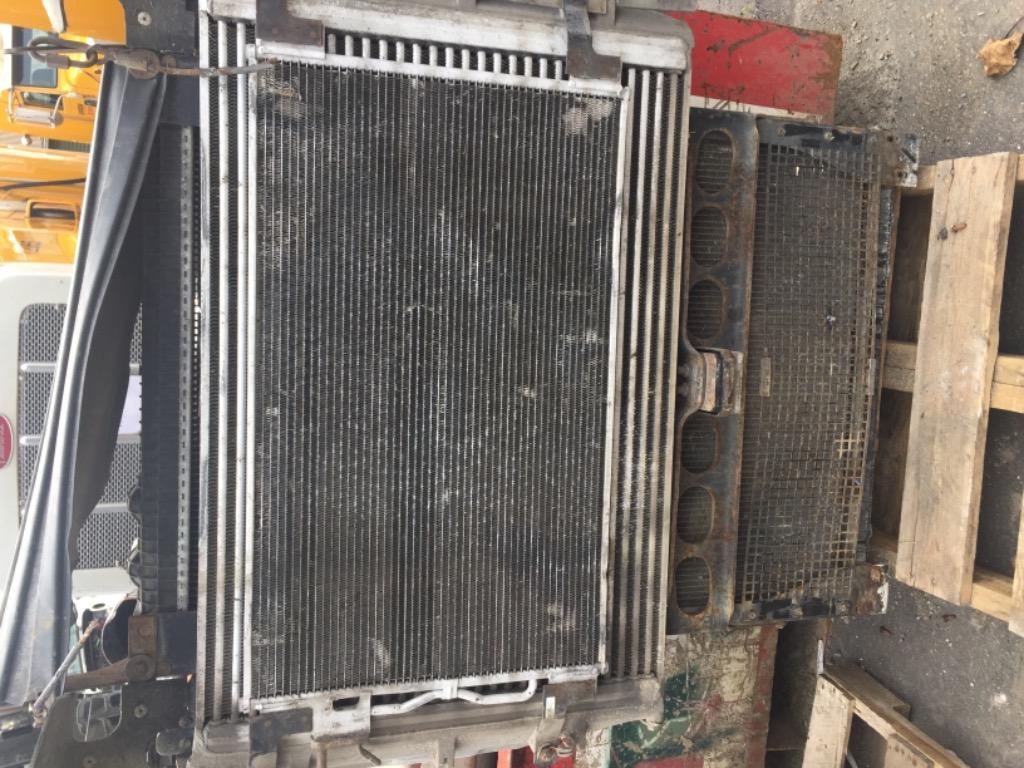 2007 Freightliner Fld120 Radiator | Payless Truck Parts