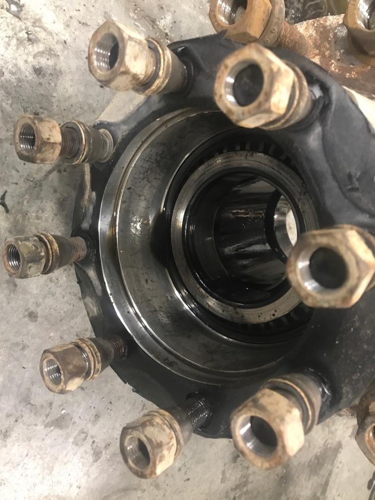 2013 Freightliner Coronado 132 Hub | Payless Truck Parts