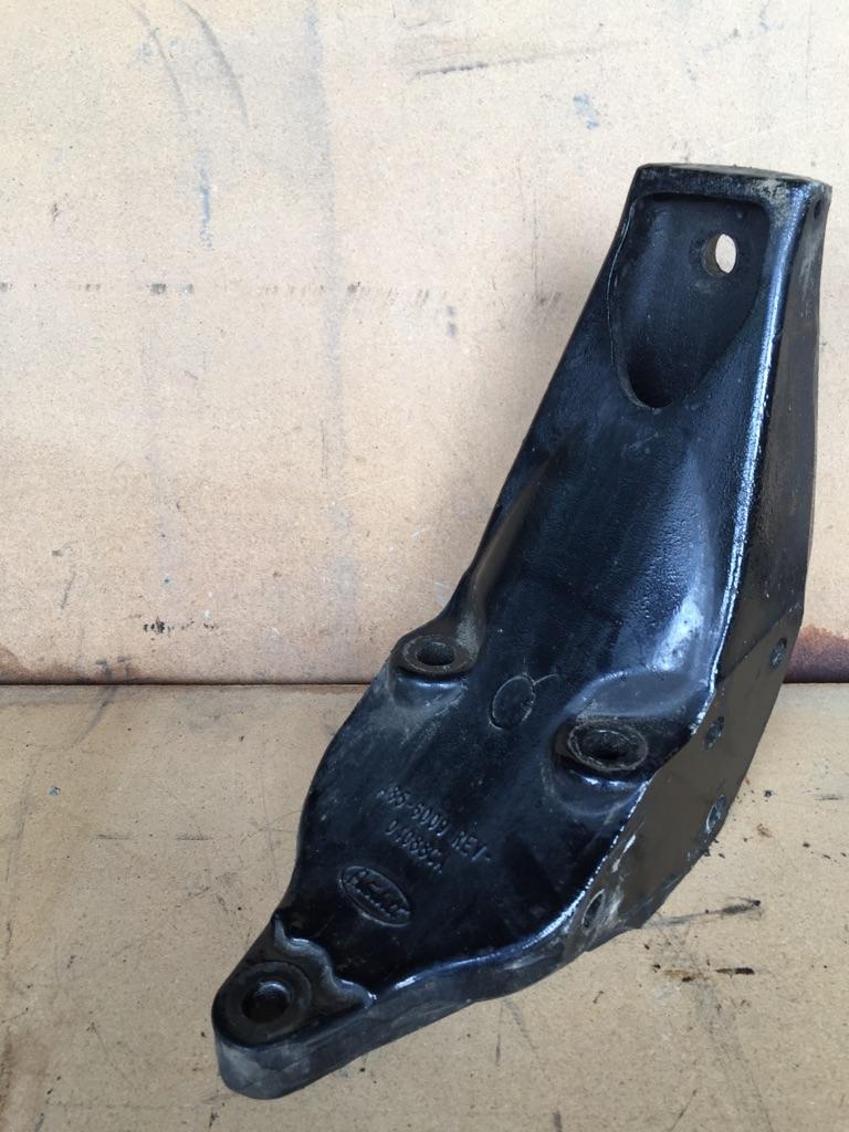 Paccar Brackets, Misc. | Payless Truck Parts