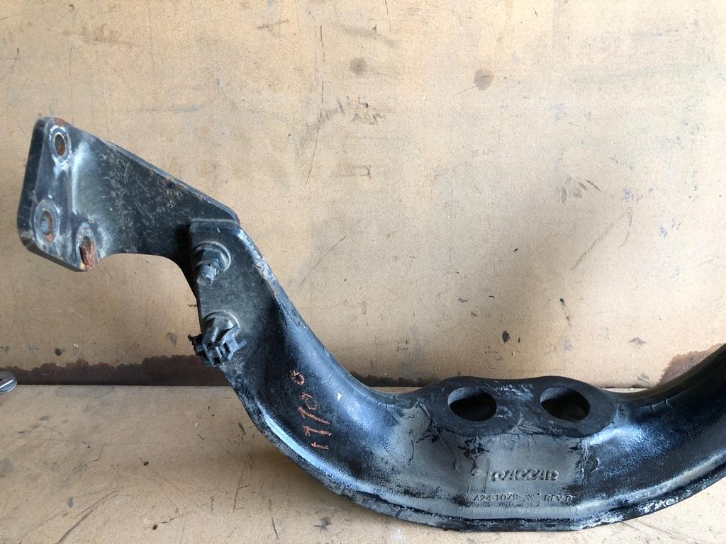 Paccar Engine Mounts | Payless Truck Parts
