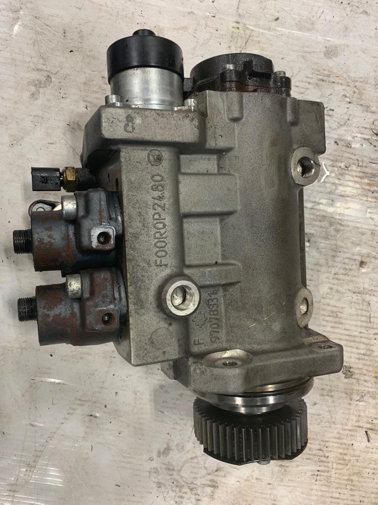 Detroit DD15 Fuel Pump (Injection) | Payless Truck Parts