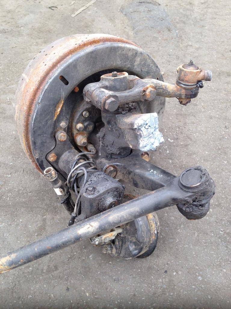 2018 Freightliner Cascadia Spindle / Knuckle, Front | Payless Truck Parts