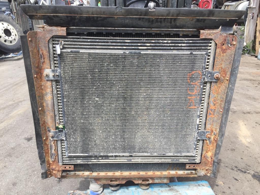 2005 Peterbilt 379 Radiator | Payless Truck Parts