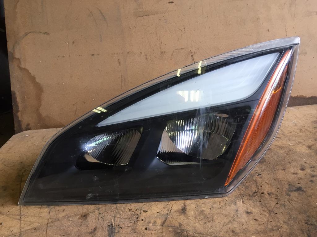 2020 Freightliner Cascadia Headlamp Assembly | Payless Truck Parts