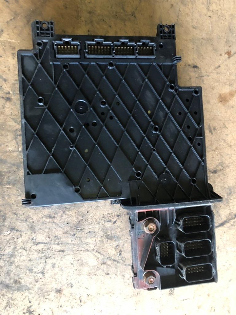 2011 Freightliner Cascadia Electronic Chassis Control Modules | Payless ...