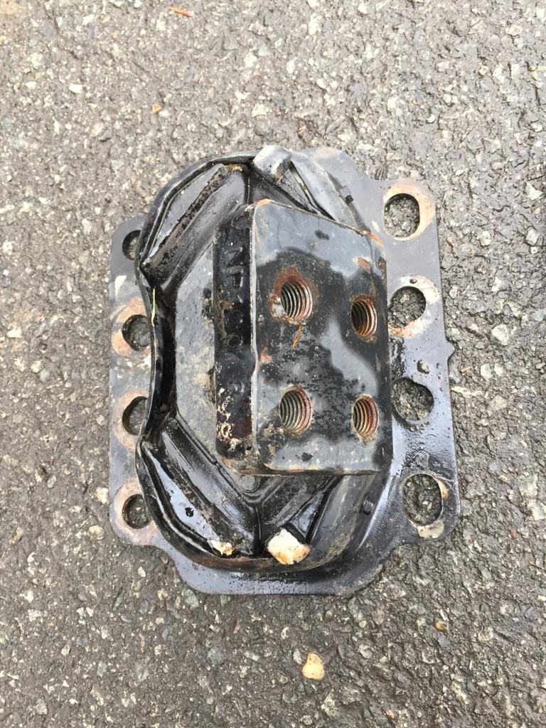 2017 Kenworth T680 Engine Mounts | Payless Truck Parts