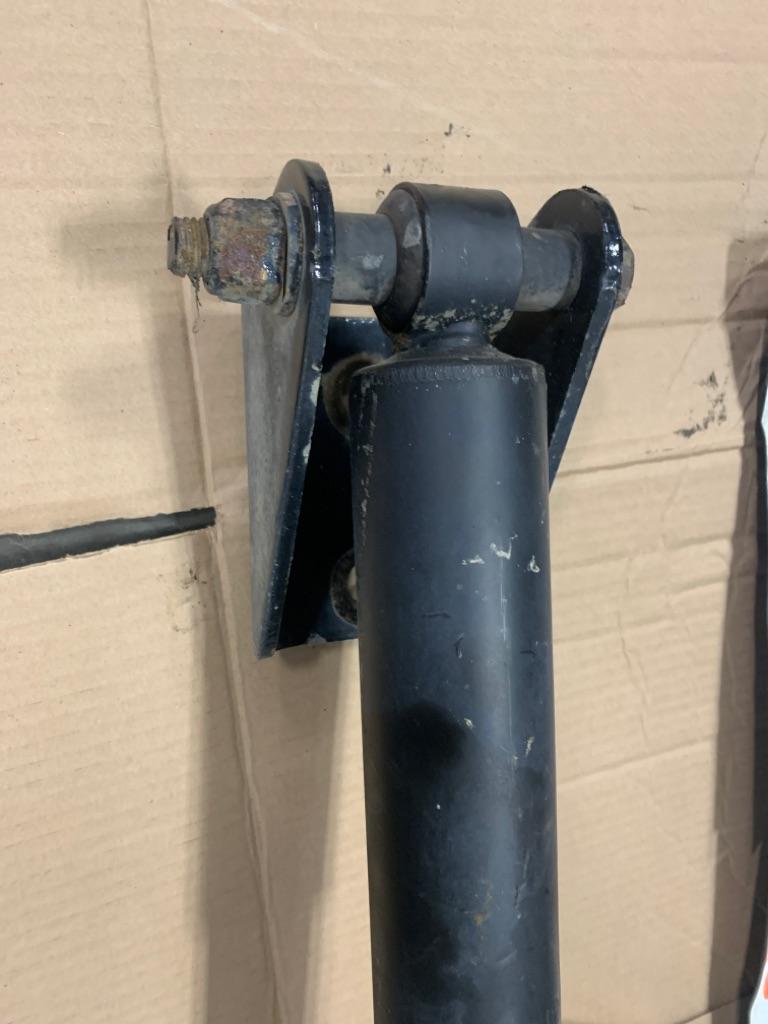 2015 Kenworth T800 Shock Absorber | Payless Truck Parts