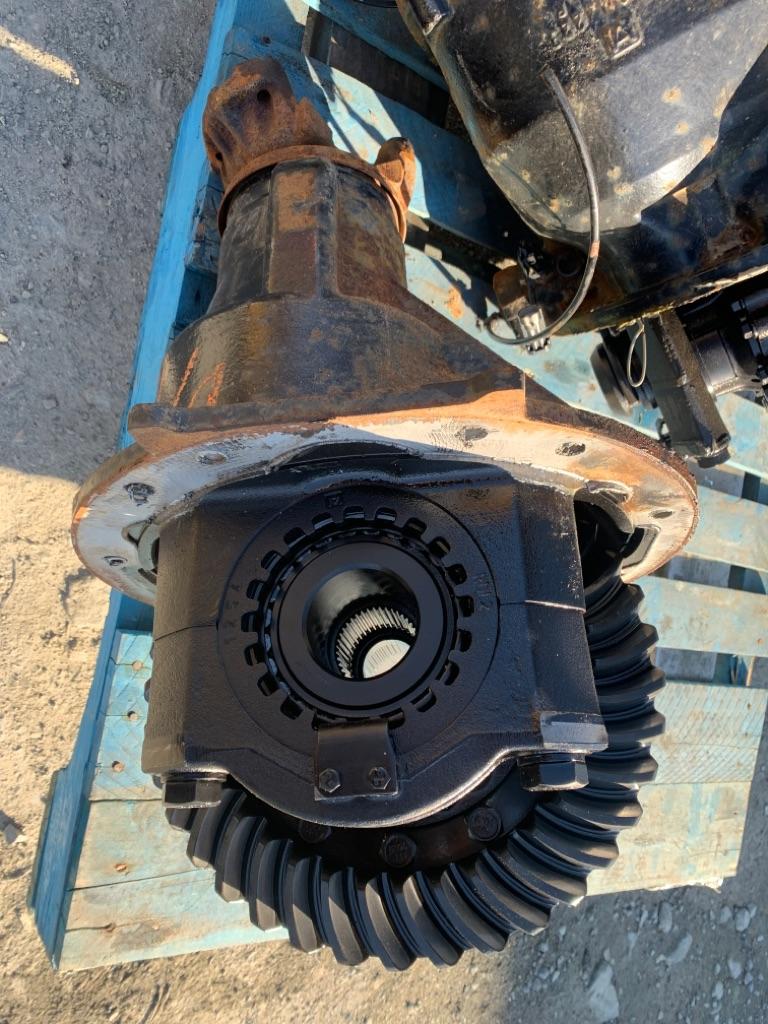 2016 Volvo Vn670 Differential Assembly (Rear, Rear) | Payless Truck Parts