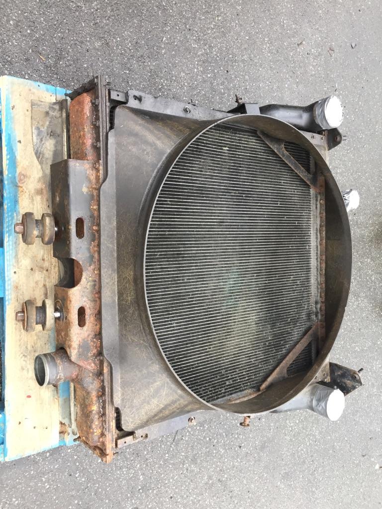 2007 Peterbilt 379 Radiator | Payless Truck Parts