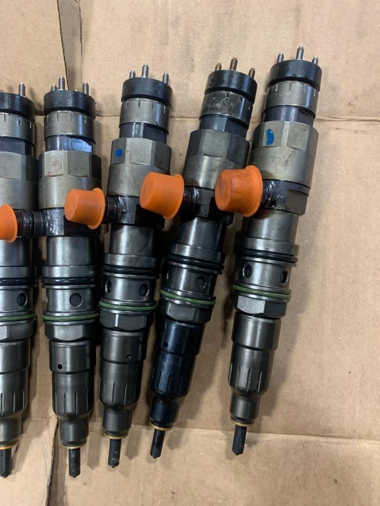 Detroit DD15 Fuel Injector | Payless Truck Parts