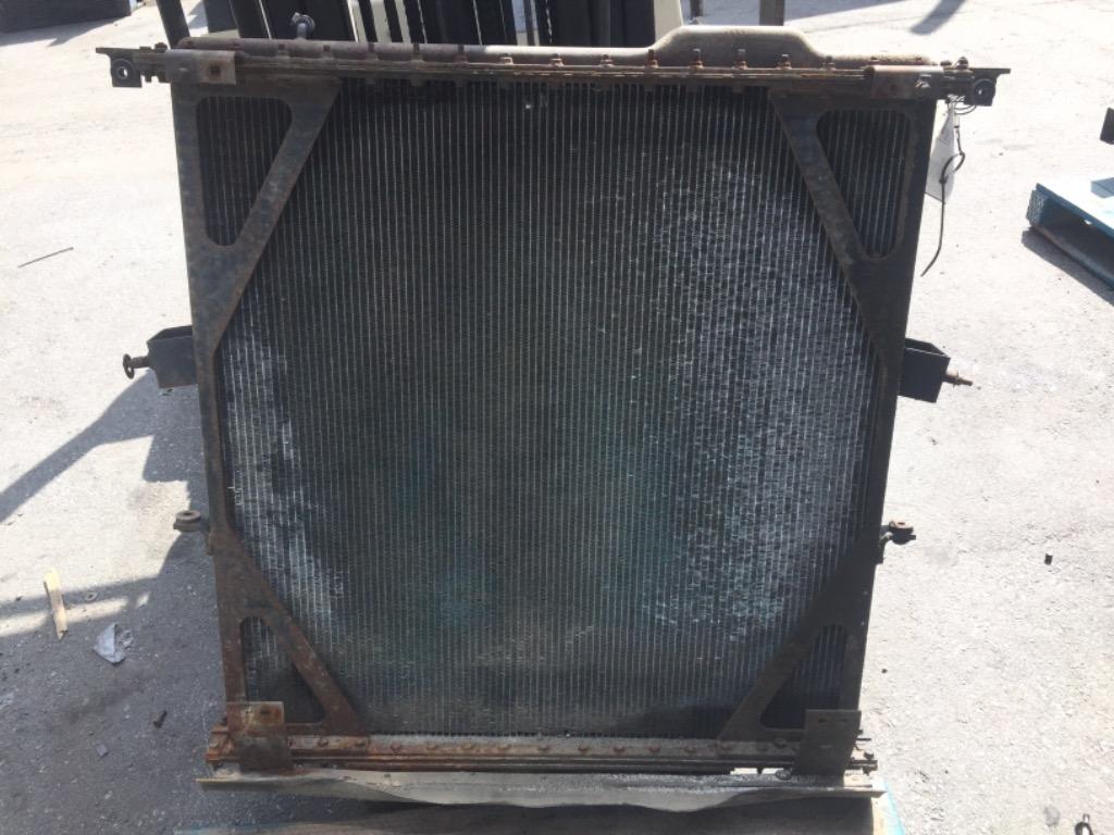 2007 Peterbilt 379 Radiator | Payless Truck Parts