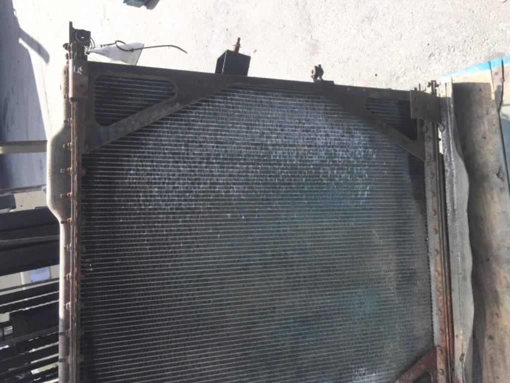 2007 Peterbilt 379 Radiator | Payless Truck Parts