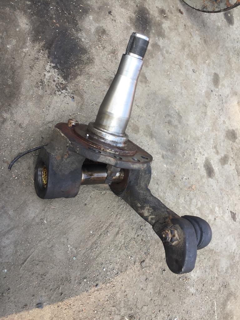 Spindle / Knuckle, Front | Payless Truck Parts