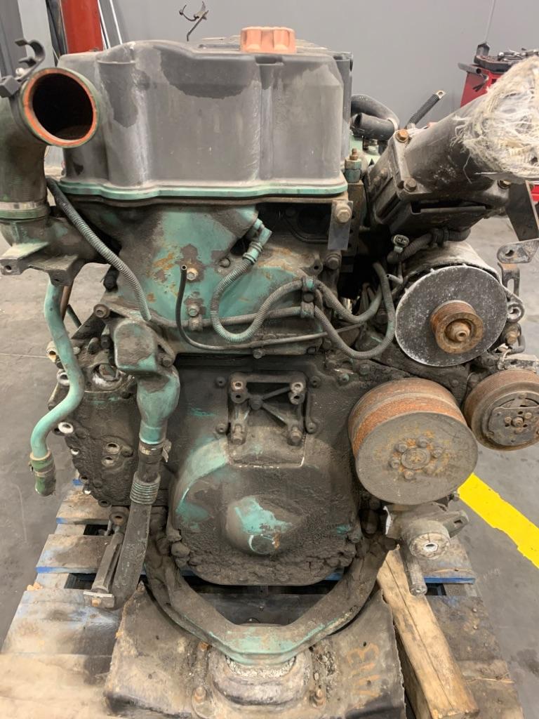 Volvo D12 Engine Assembly | Payless Truck Parts