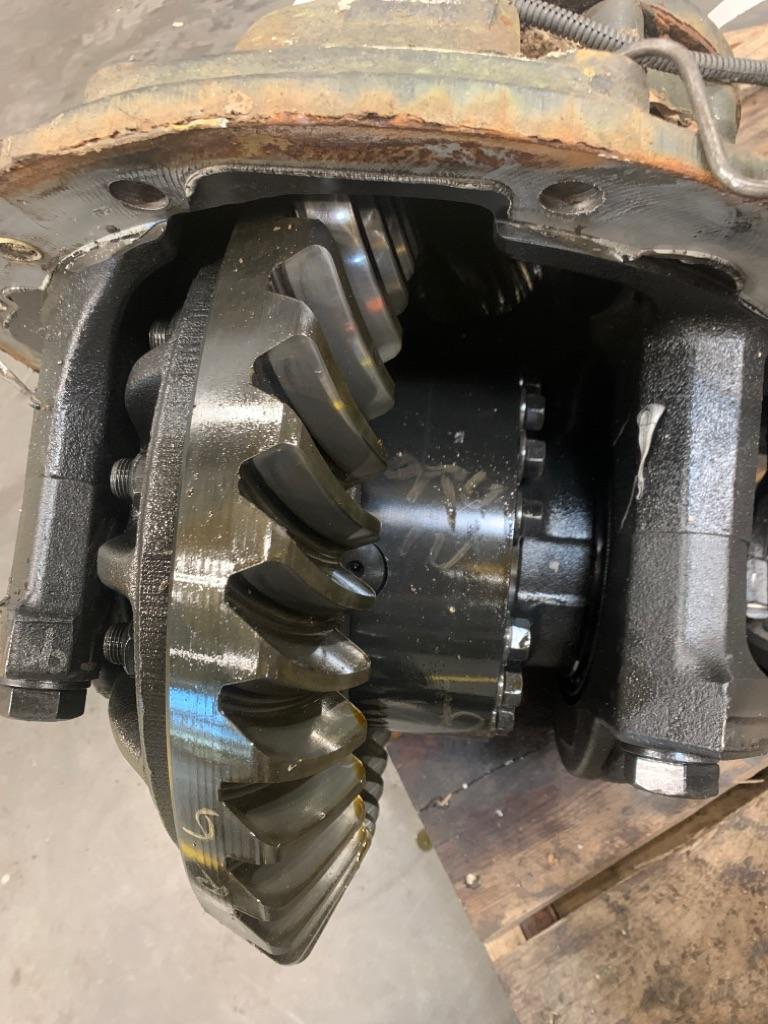 2015 Freightliner Cascadia Differential Assembly (Rear, Rear) | Payless ...