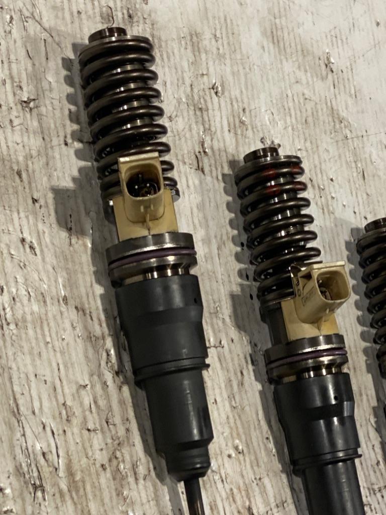 2013 Volvo D13 SCR Fuel Injector | Payless Truck Parts