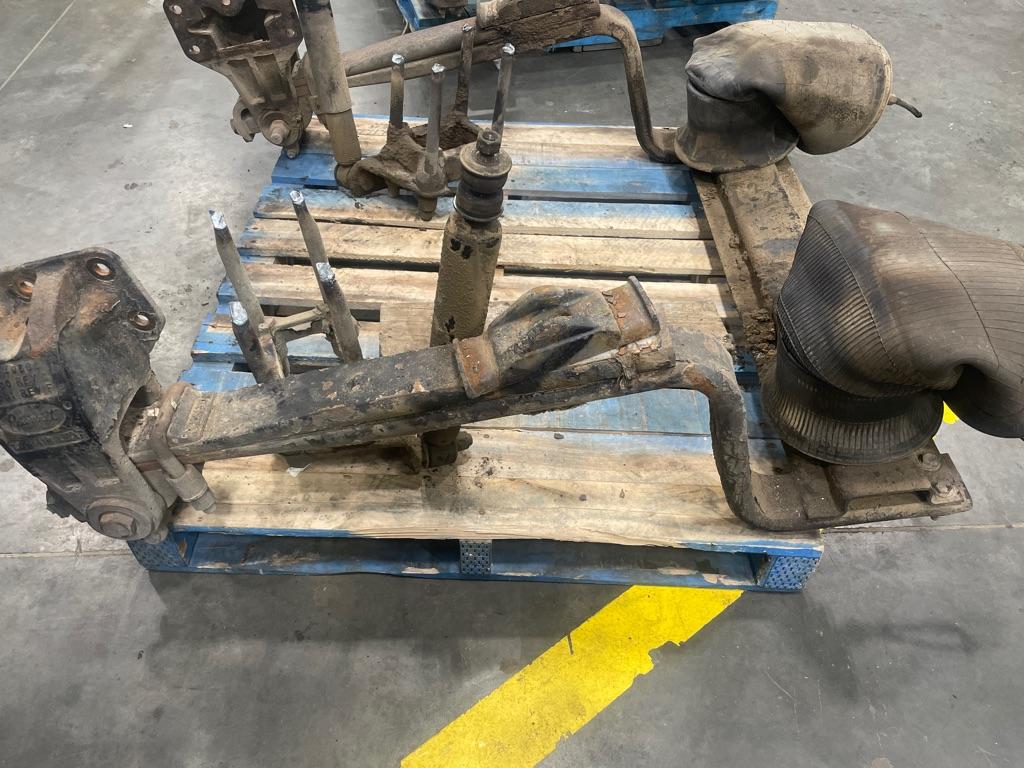 2000 Peterbilt 379 Suspension | Payless Truck Parts