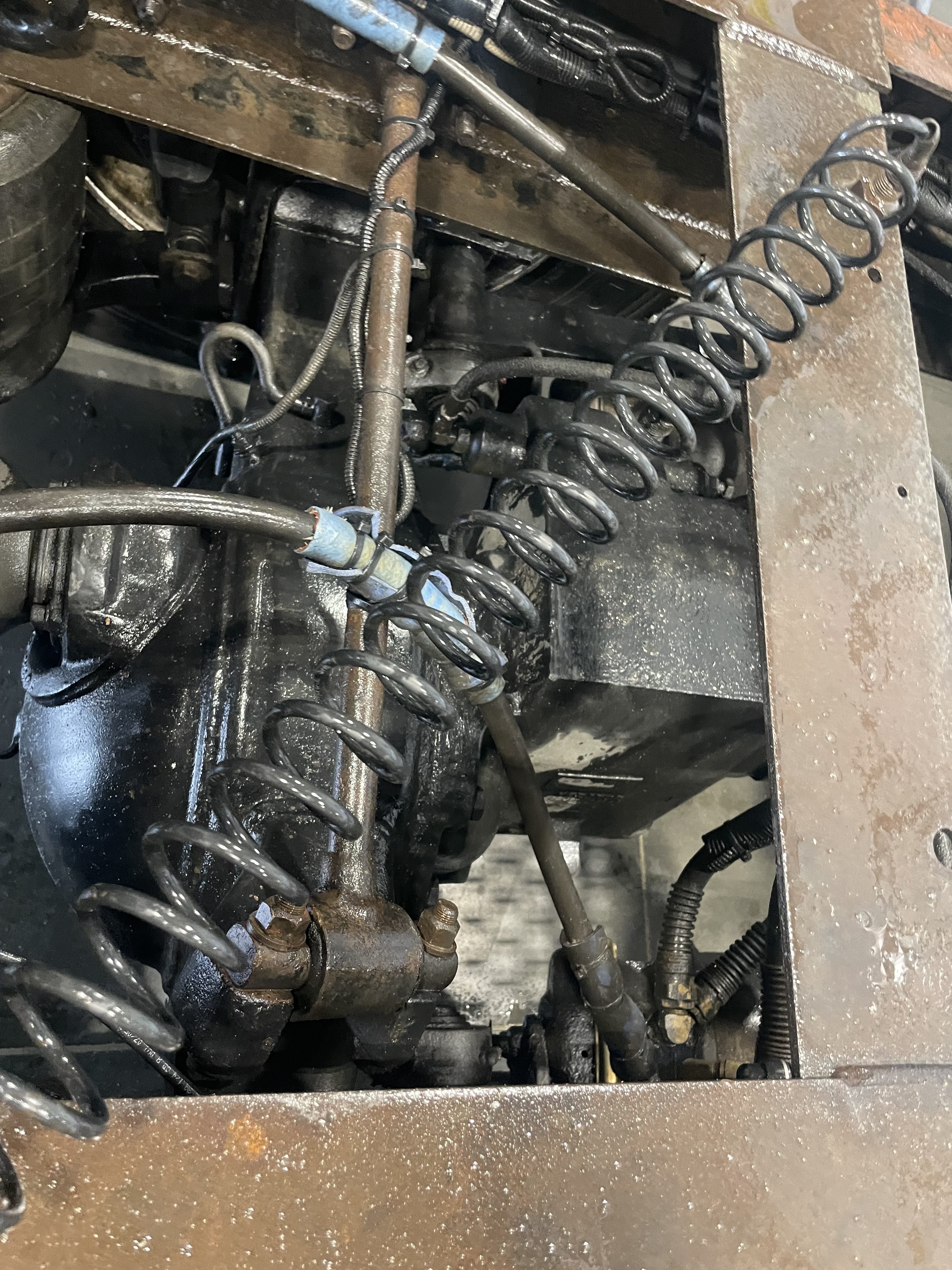 Replaced both diff with housing - Rockwell RT40-145 Ratio 3:73 ,Front ...