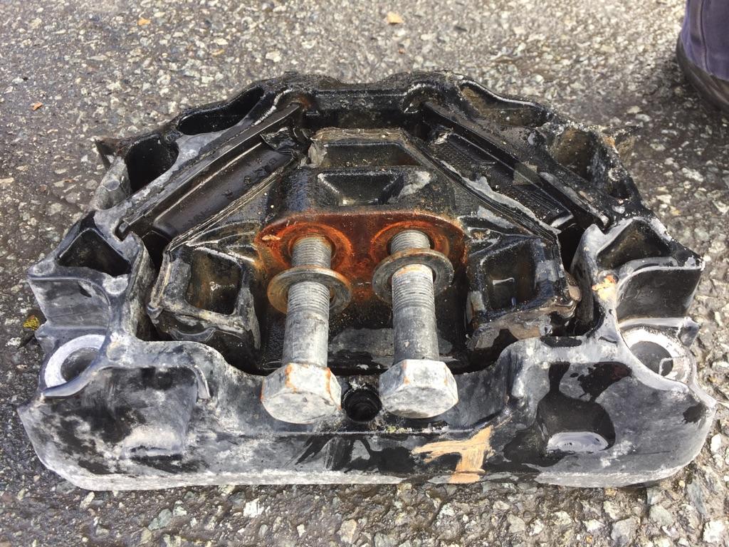 2021 Freightliner Cascadia Engine Mounts | Payless Truck Parts