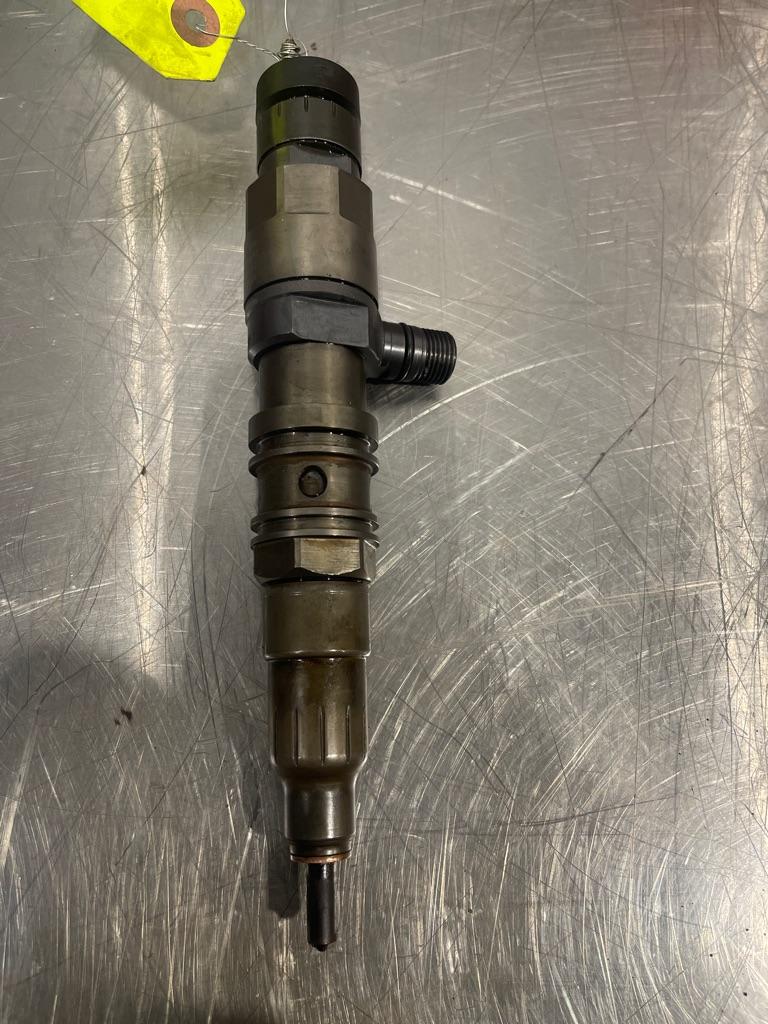 Detroit DD15 Fuel Injector | Payless Truck Parts