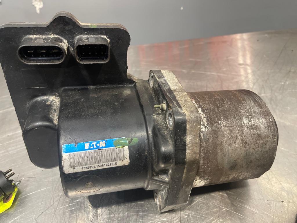 Fuller Transmission Assembly | Payless Truck Parts