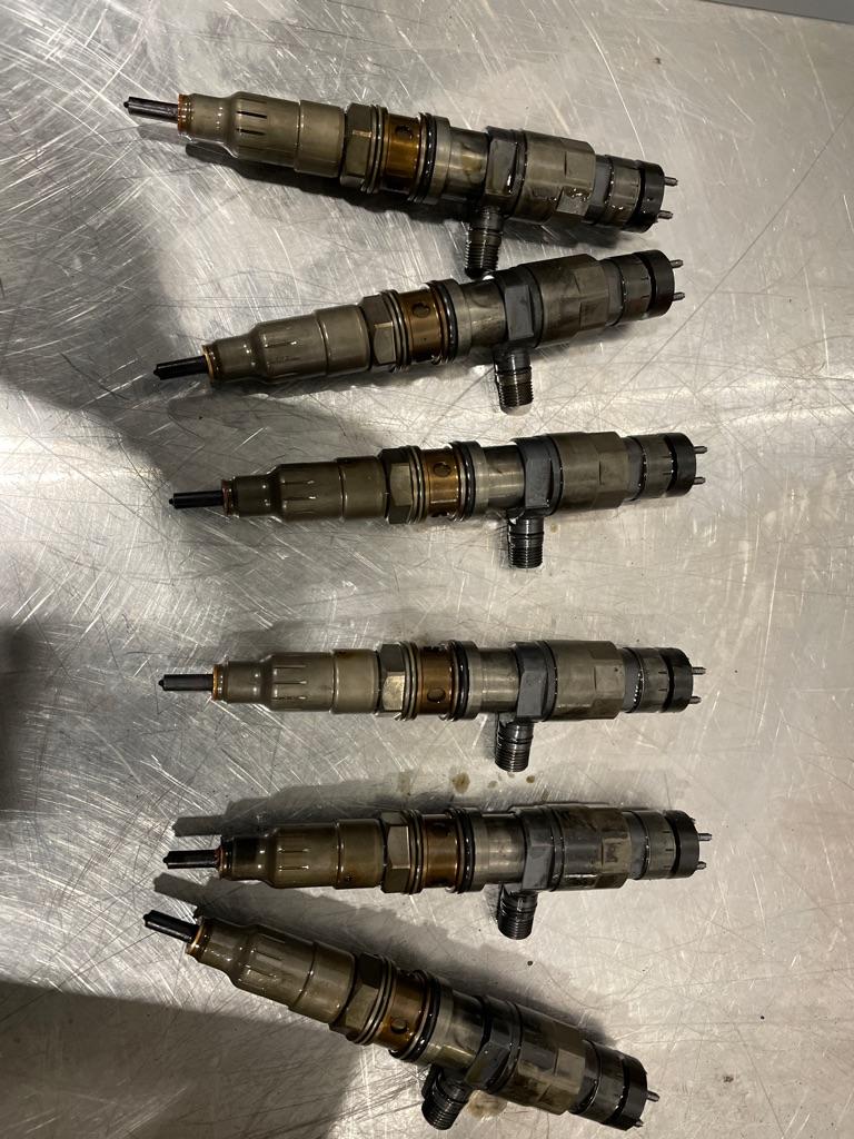 Detroit DD15 Fuel Injector | Payless Truck Parts