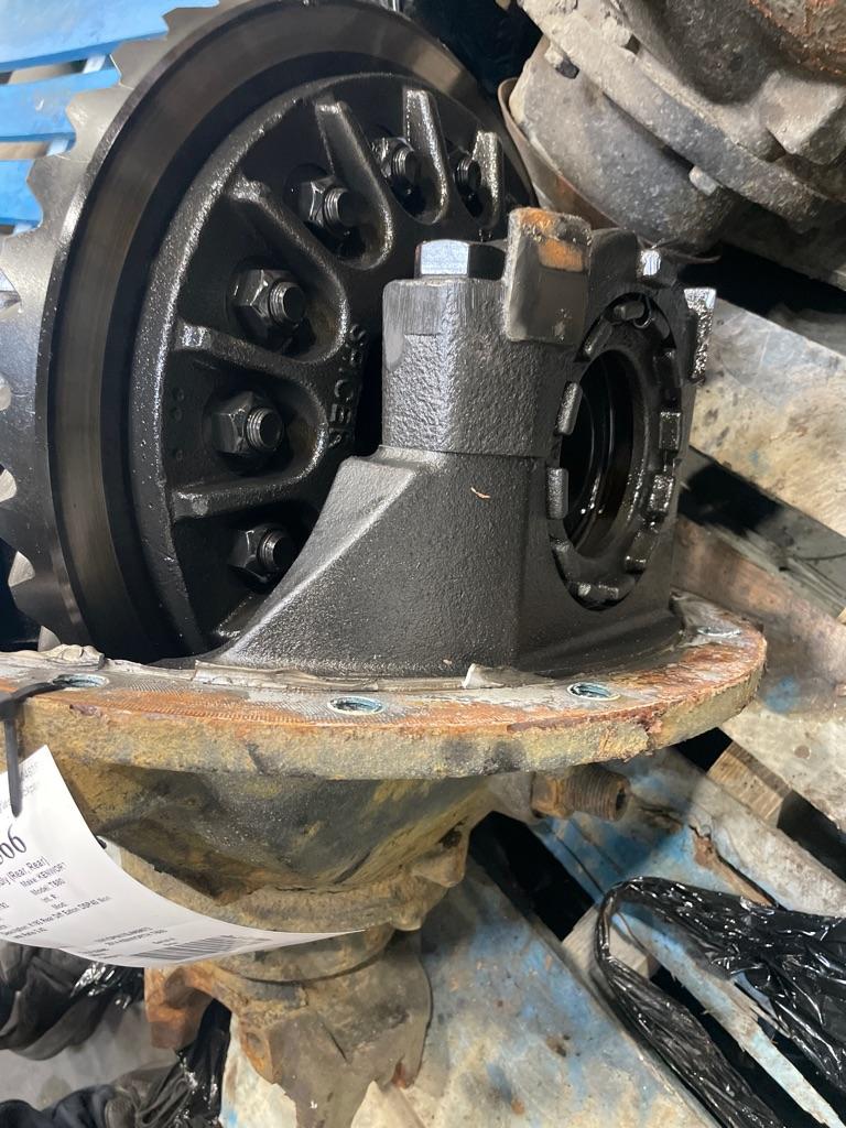 2014 Kenworth T680 Differential Assembly (Rear, Rear) | Payless Truck Parts