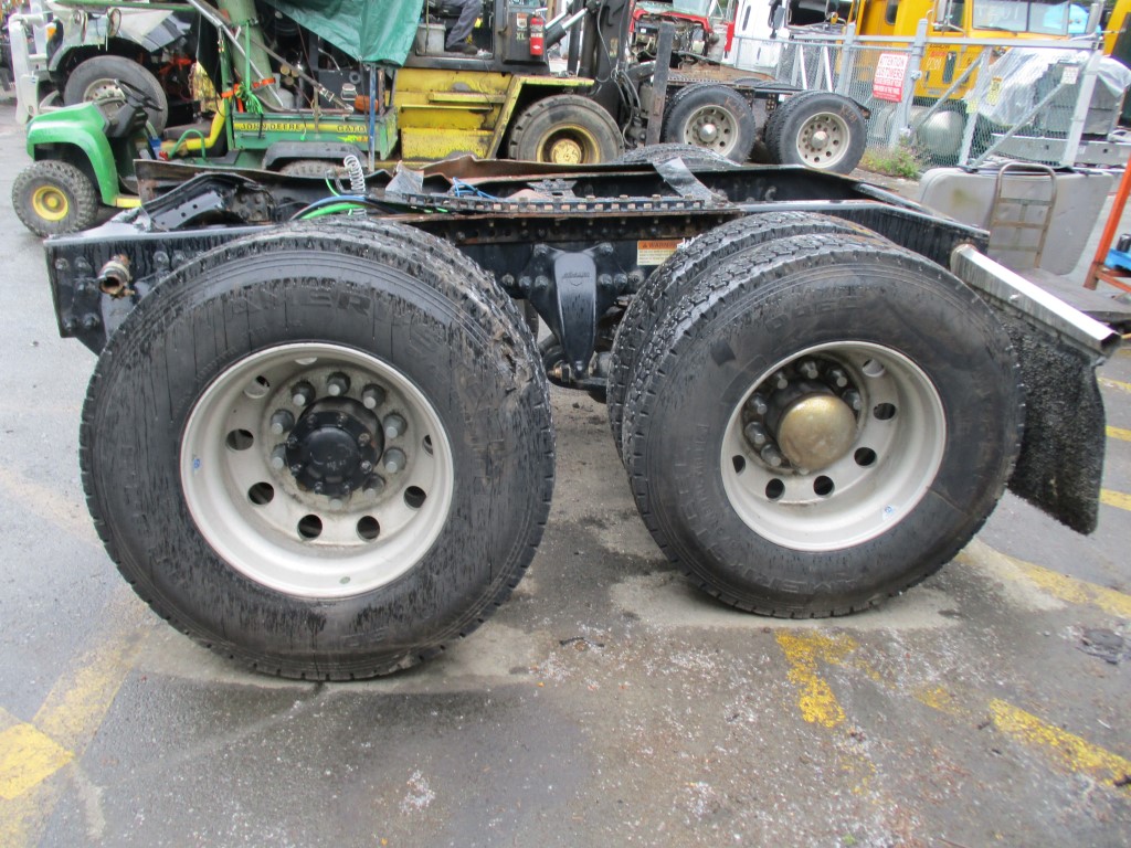 F345 -2019 Freightliner Cascadia | Payless Truck Parts