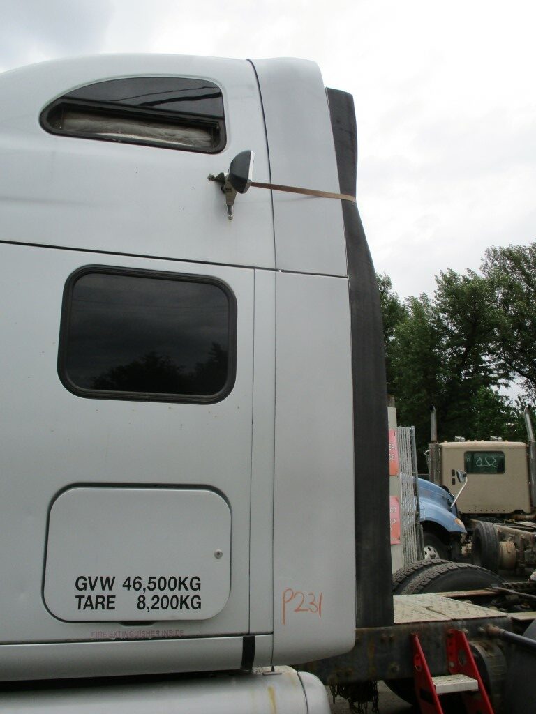 P231 - 2001 Peterbilt 387 | Payless Truck Parts