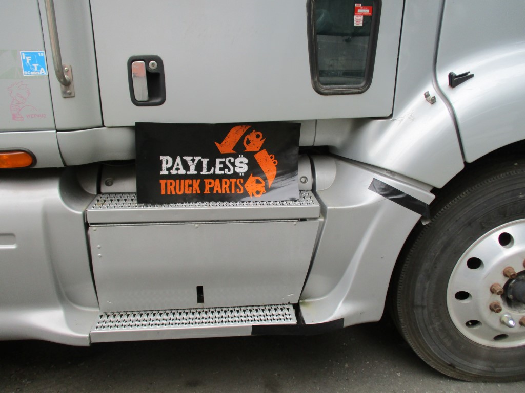 P231 - 2001 Peterbilt 387 | Payless Truck Parts