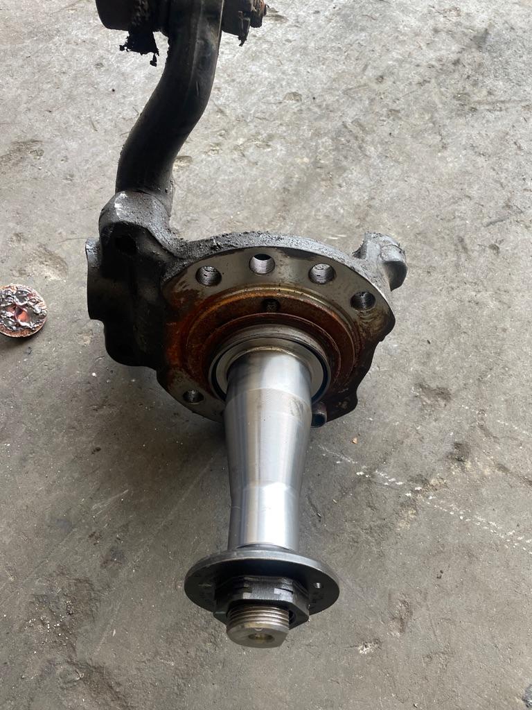 2019 Freightliner Cascadia Spindle / Knuckle, Front | Payless Truck Parts