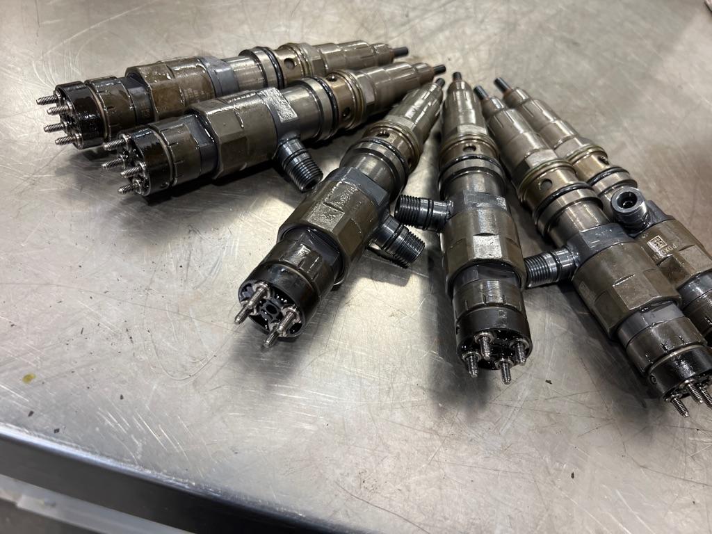 2018 Detroit DD15 Fuel Injector | Payless Truck Parts