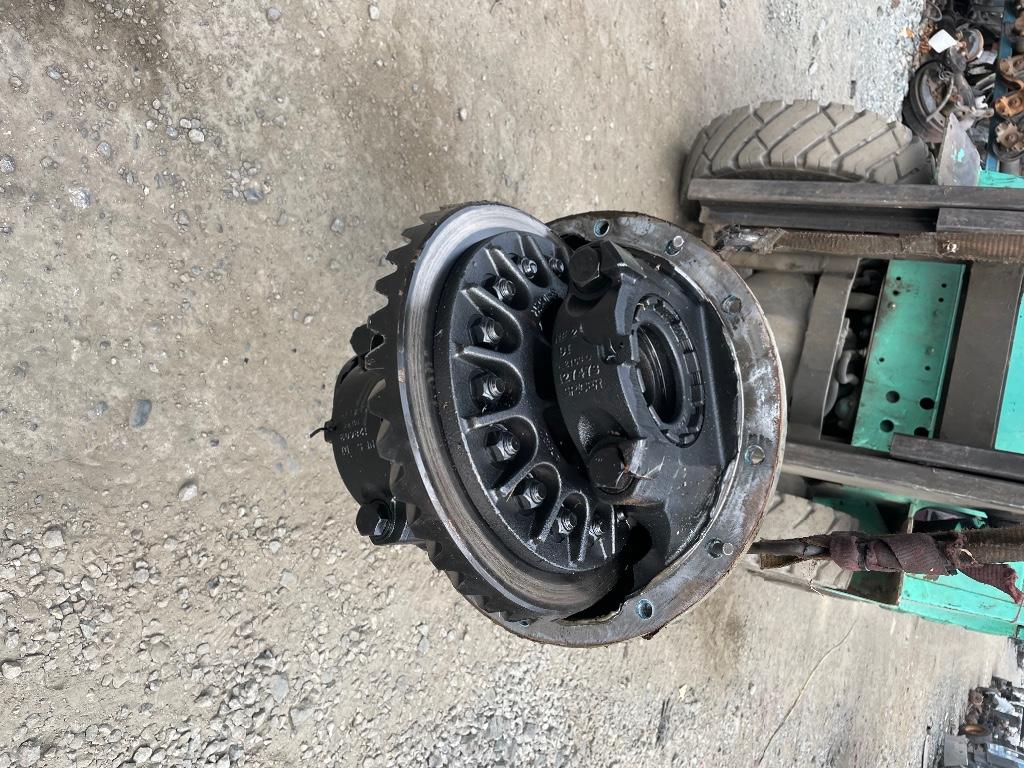2015 Kenworth T680 Differential Assembly (Rear, Rear) | Payless Truck Parts