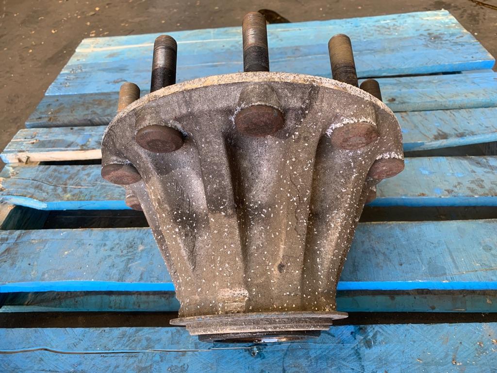 Freightliner Cascadia Hub | Payless Truck Parts