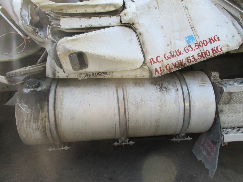 K236 - 2011 Kenworth T800 | Payless Truck Parts