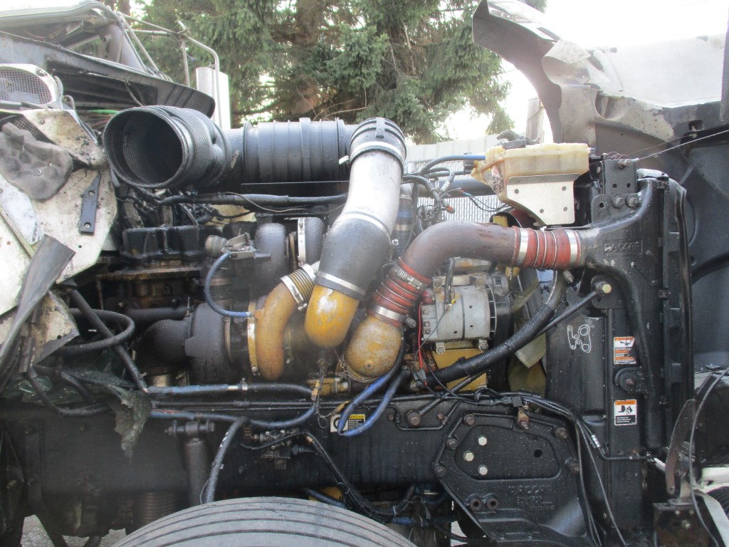 K236 - 2011 Kenworth T800 | Payless Truck Parts