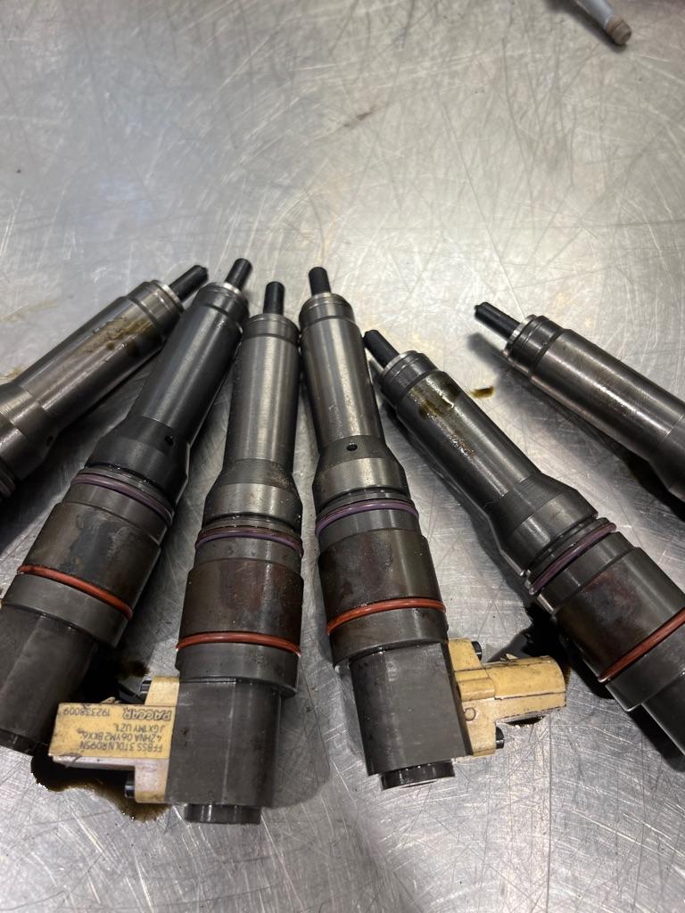 2017 Kenworth T680 Fuel Injector | Payless Truck Parts