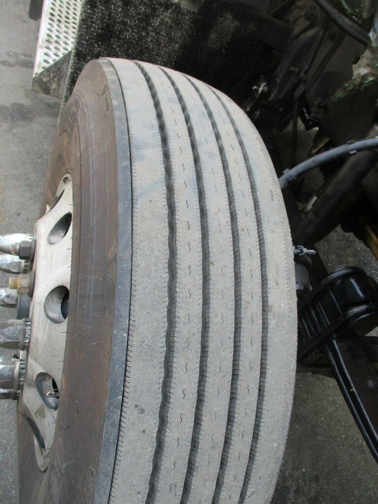 K236 - 2011 Kenworth T800 | Payless Truck Parts