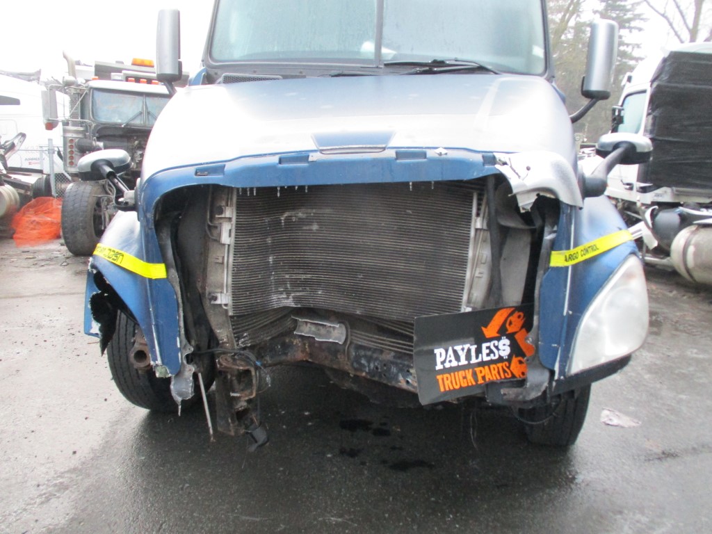 F352 - 2008 Freightliner Cascadia | Payless Truck Parts